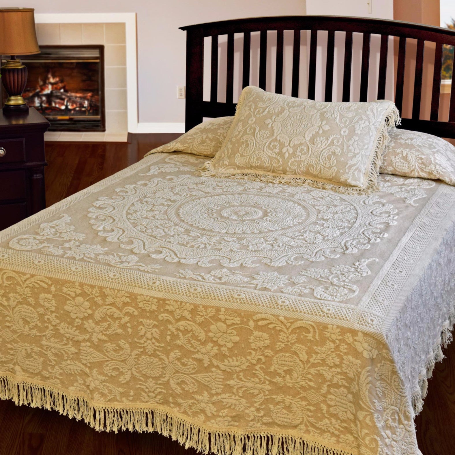 Queen Elizabeth Collection – Bates Mill Store